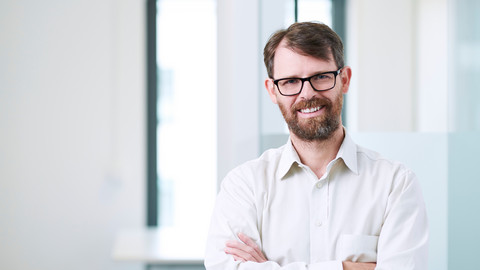 Effective employee training on artificial intelligence: AI and me ...